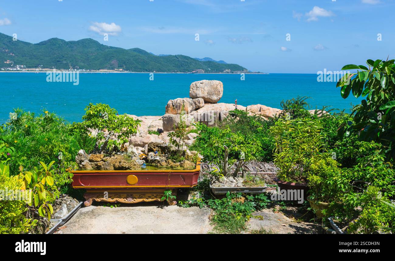 Hon Chong cape, Garden stone, popular tourist destinations at Nha Trang ...