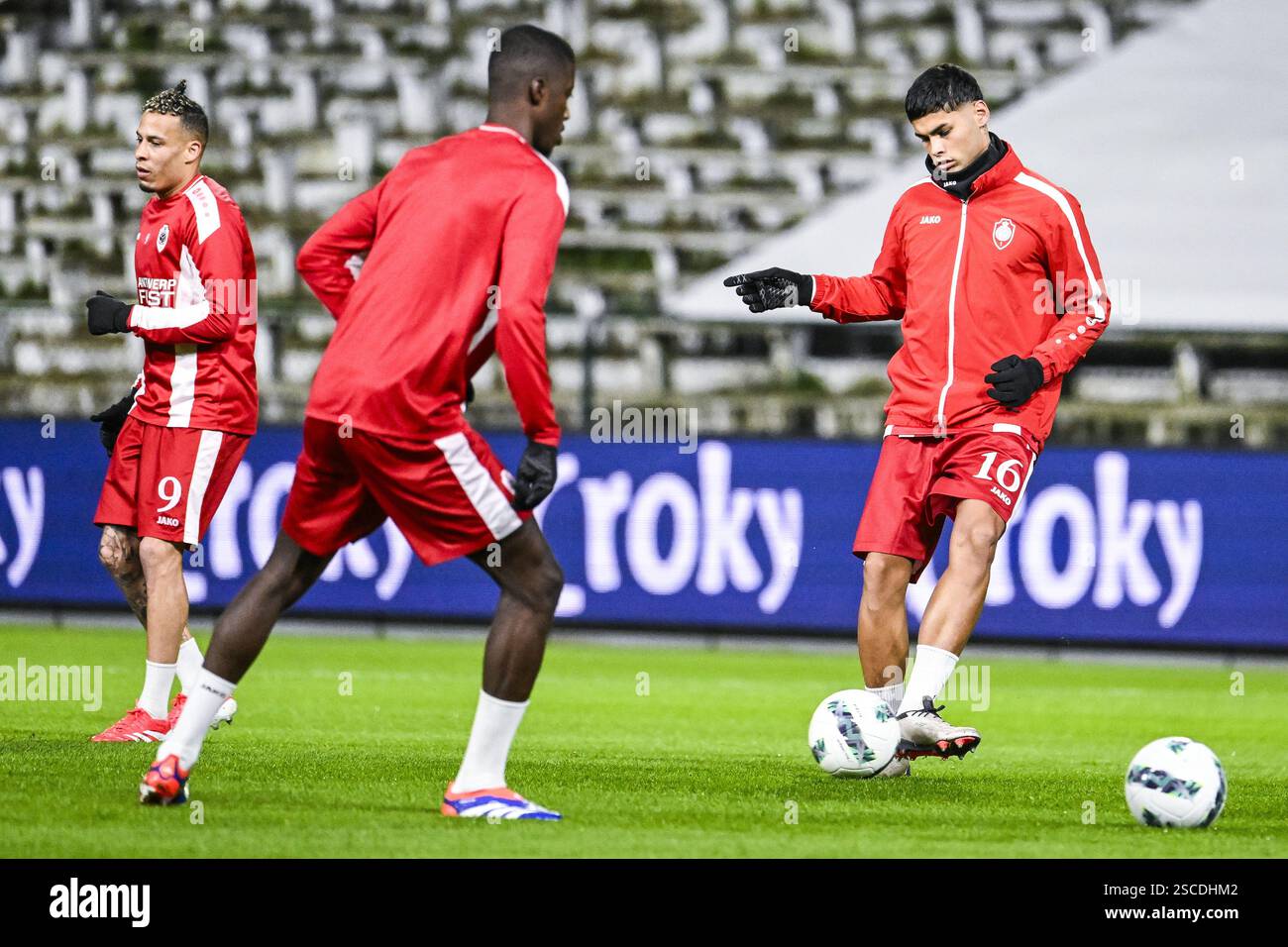 Antwerp, Belgium. 06th Feb, 2025. Antwerp's Mauricio Benitez pictured before a soccer game ...