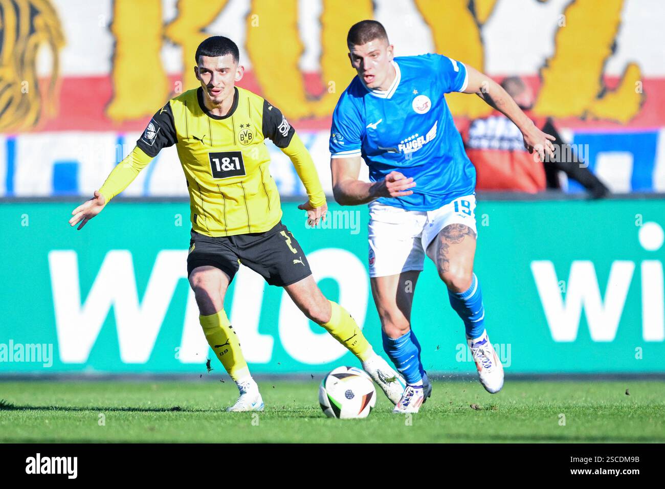 3. Liga - Borussia Dortmund II - Hansa Rostock am 01.02.2025 im Stadion ...