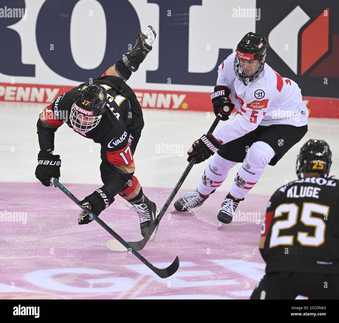 Bremerhaven, Germany. 06th Feb, 2025. Ice hockey, women: Olympic ...