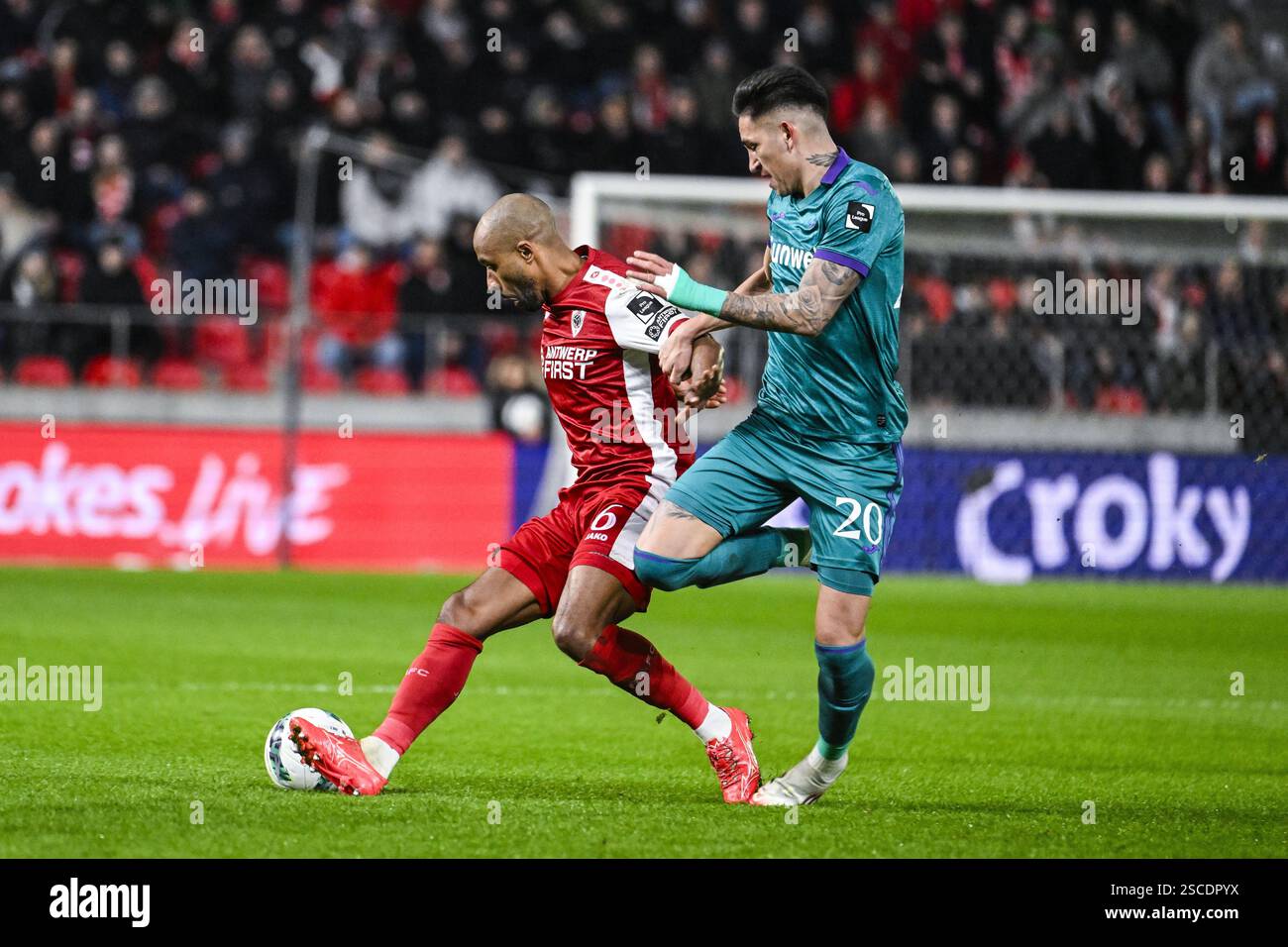 Antwerp, Belgium. 06th Feb, 2025. Antwerp's Denis Odoi and Anderlecht's Luis Vazquez pictured in ...