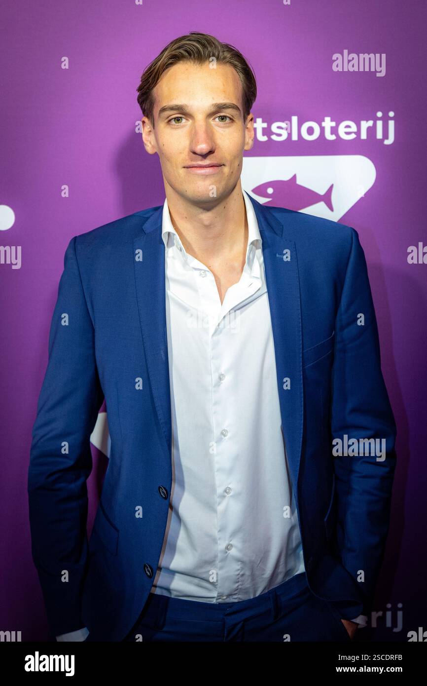 AMSTERDAM - Pieter Valley on the red carpet prior to the presentation ...