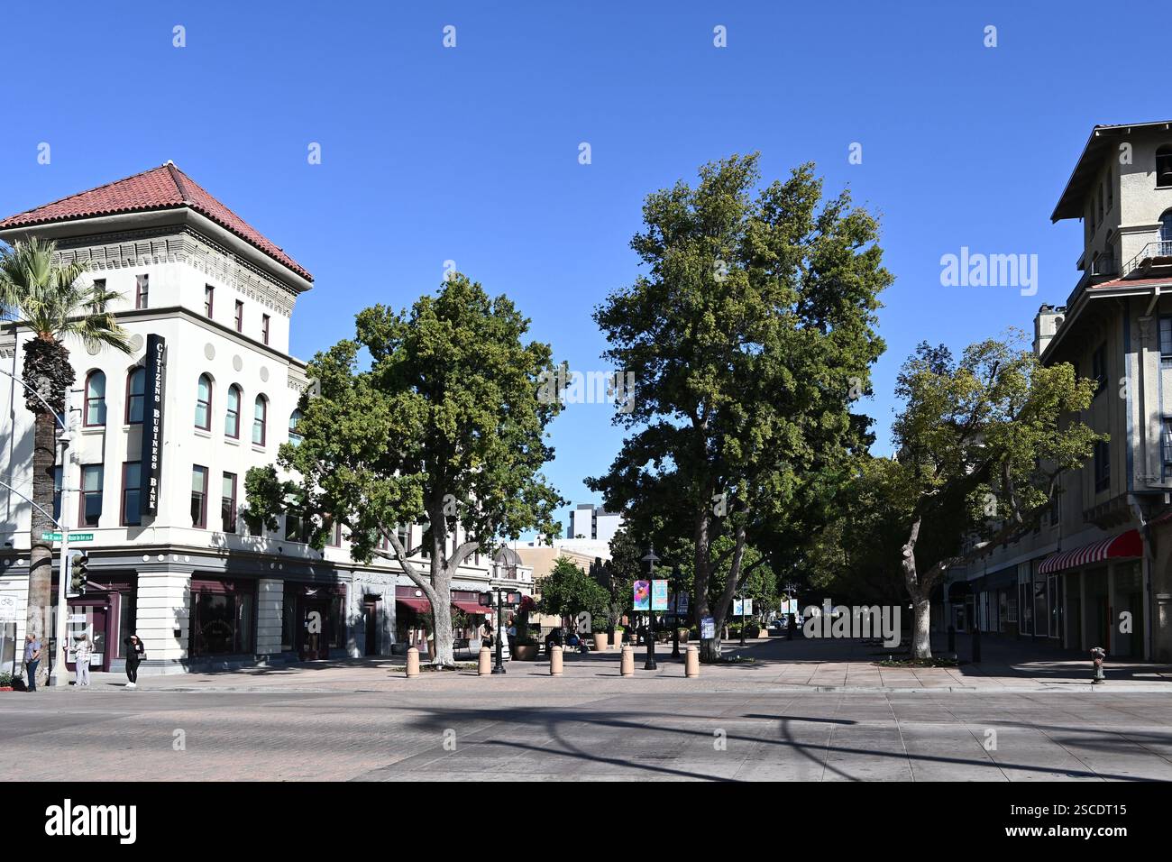 RIVERSIDE, CALIFORNIA - 2 FEB 2025: The Main Street Pedestrian Mall in ...