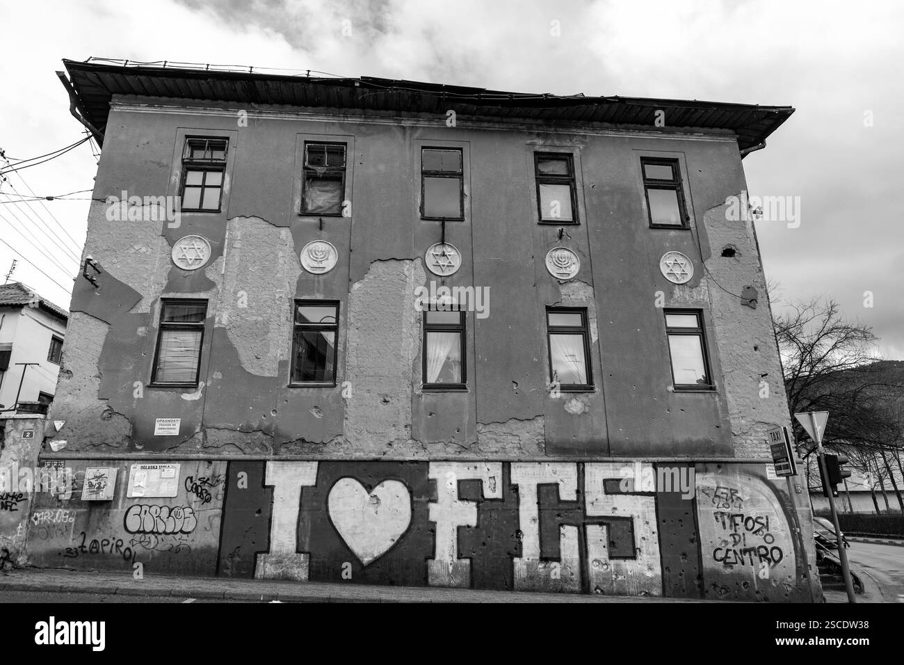 Meytas square hi-res stock photography and images - Alamy