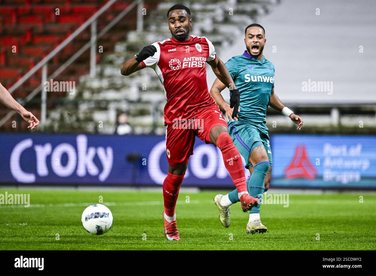 Antwerp, Belgium. 06th Feb, 2025. Antwerp's Gyrano Kerk and Anderlecht's Killian Sardella ...