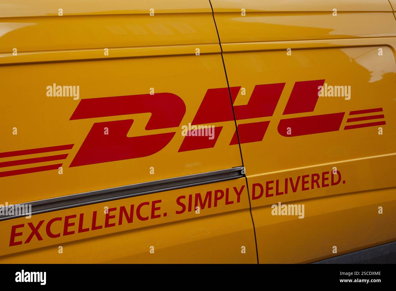 DHL logo on a van Stock Photo - Alamy