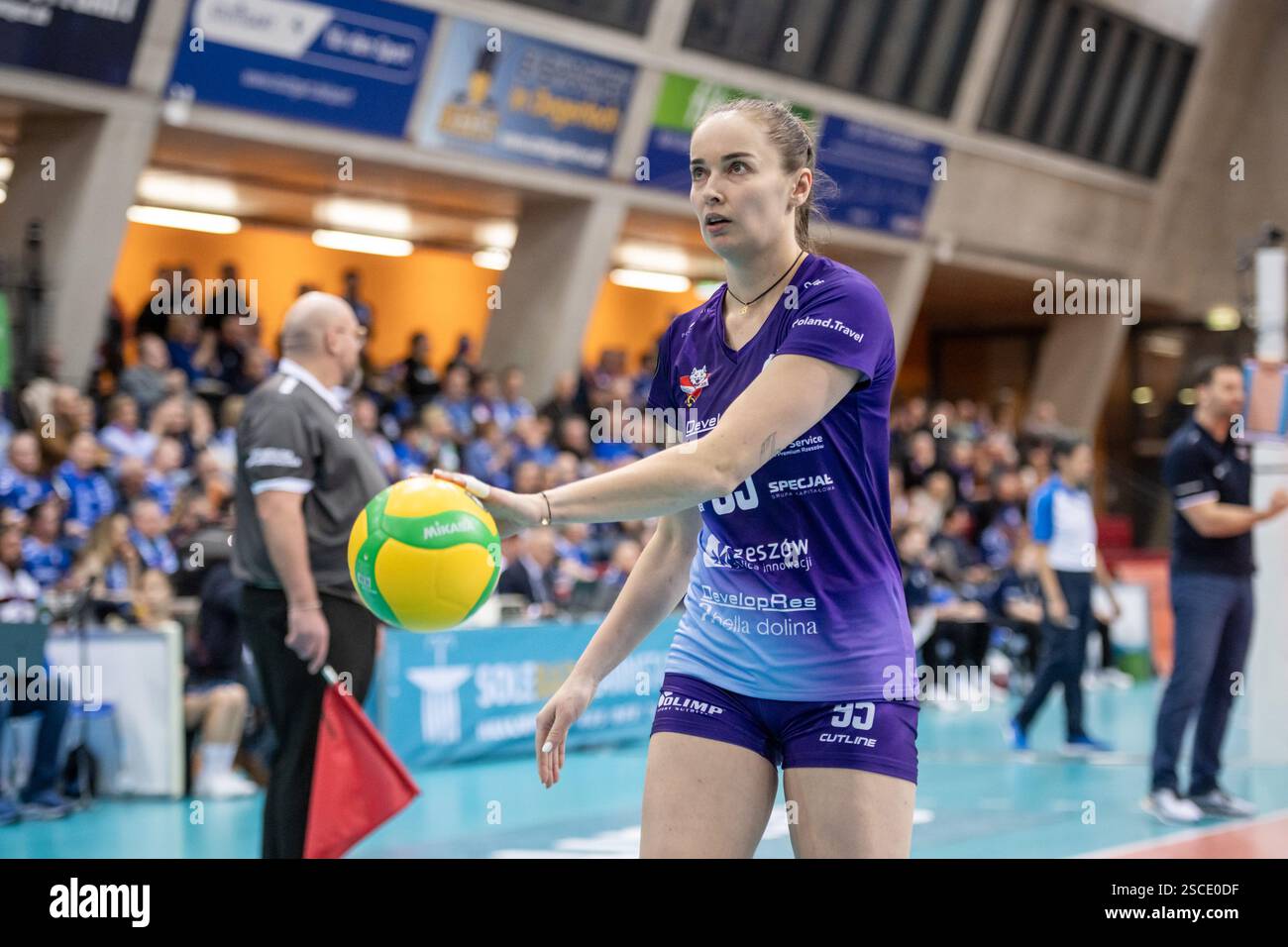 Magdalena Jurczyk (KS DevelopRes Rzeszow, #95) / GER, Allianz MTV ...