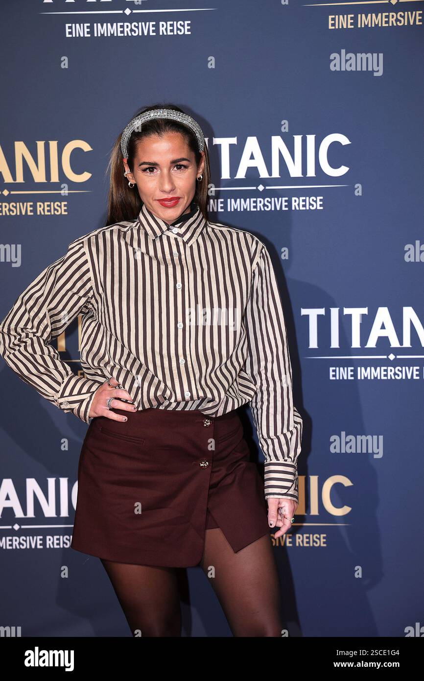 Sarah Engels bei der „Titanic: Eine Immersive Reise“ Ausstellungs ...