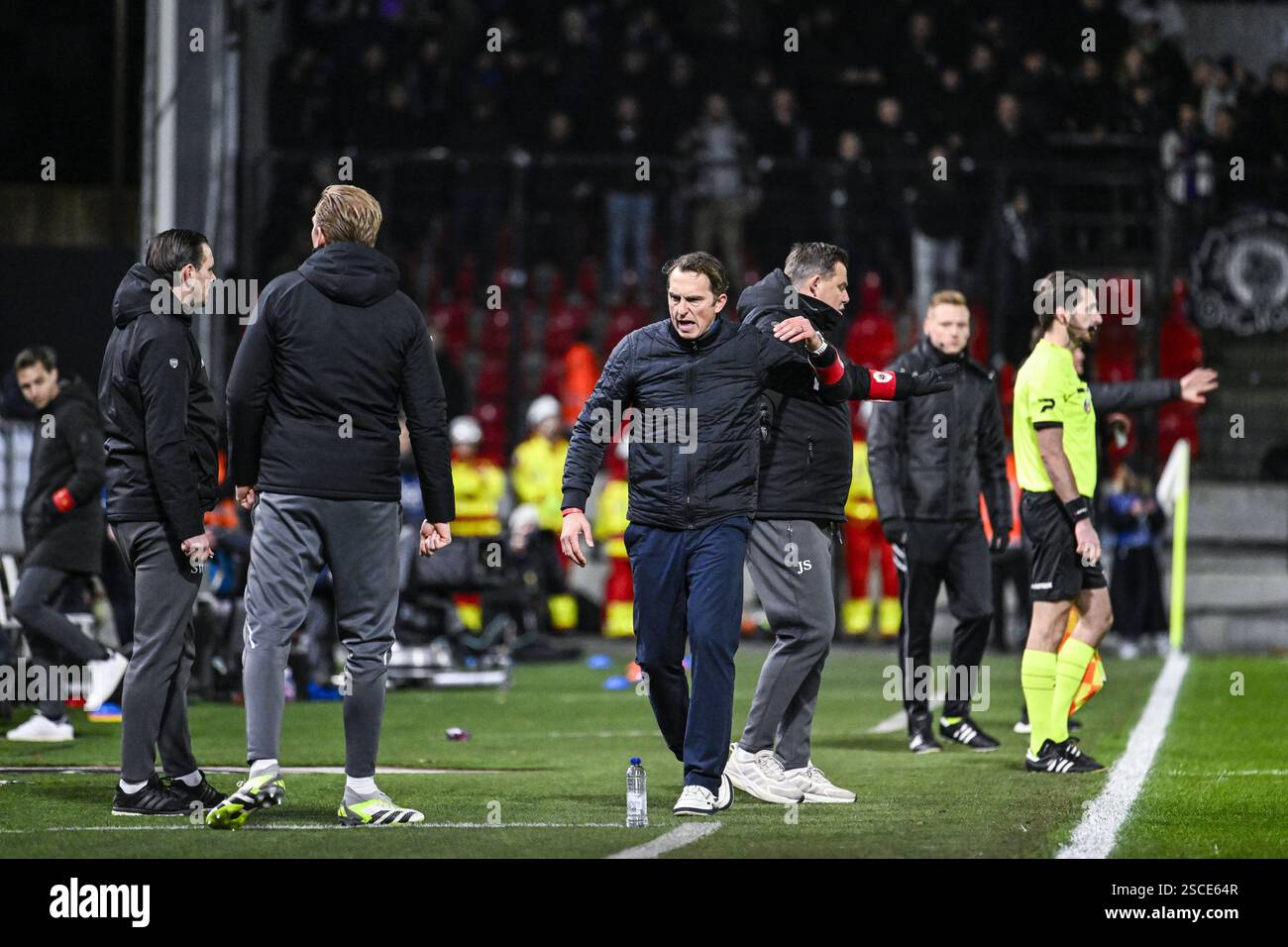 Antwerp, Belgium. 06th Feb, 2025. Antwerp's head coach Jonas De Roeck ...