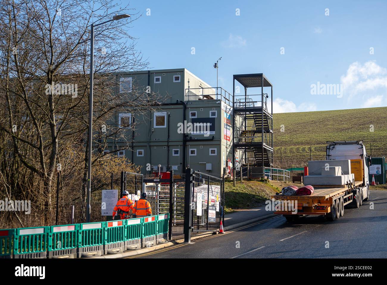 Amersham, UK. 6th February, 2024. Construction of the 38 metre deep HS2 High Speed Rail 2 ...