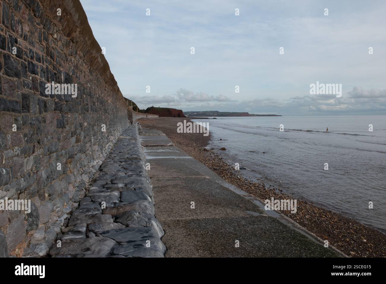 Stone wall sea defences hi-res stock photography and images - Alamy