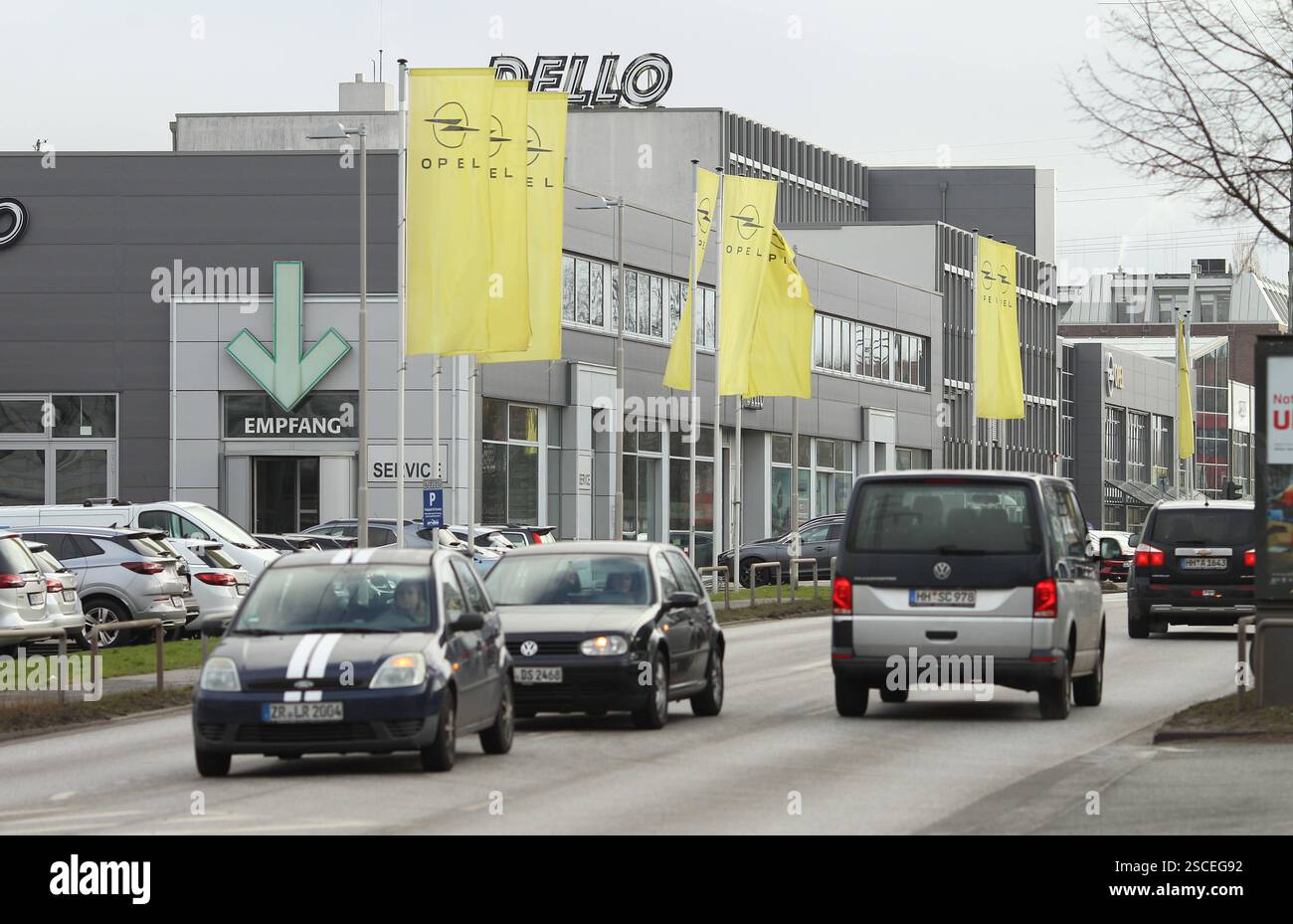 Opel-Autohaus der Ernst Dello GmbH & Co. KG in der Automeile Nedderfeld ...