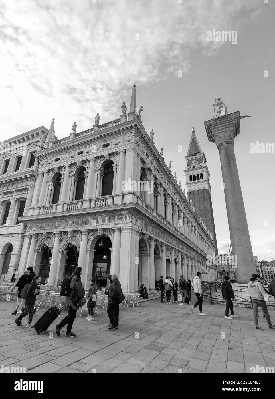 San mark column in venice Black and White Stock Photos & Images - Alamy