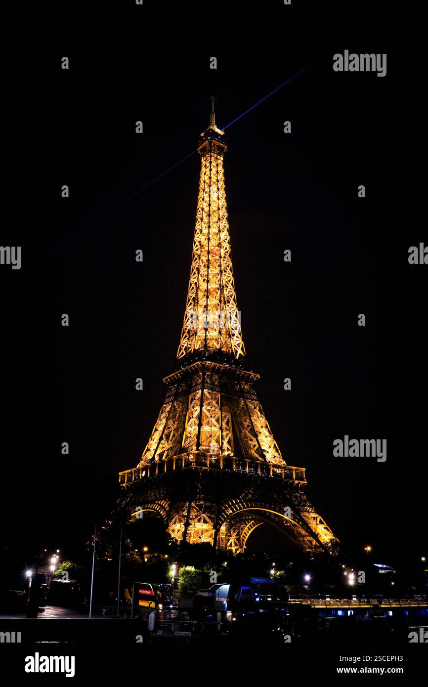 The Eiffel Tower at night with lights Stock Photo - Alamy
