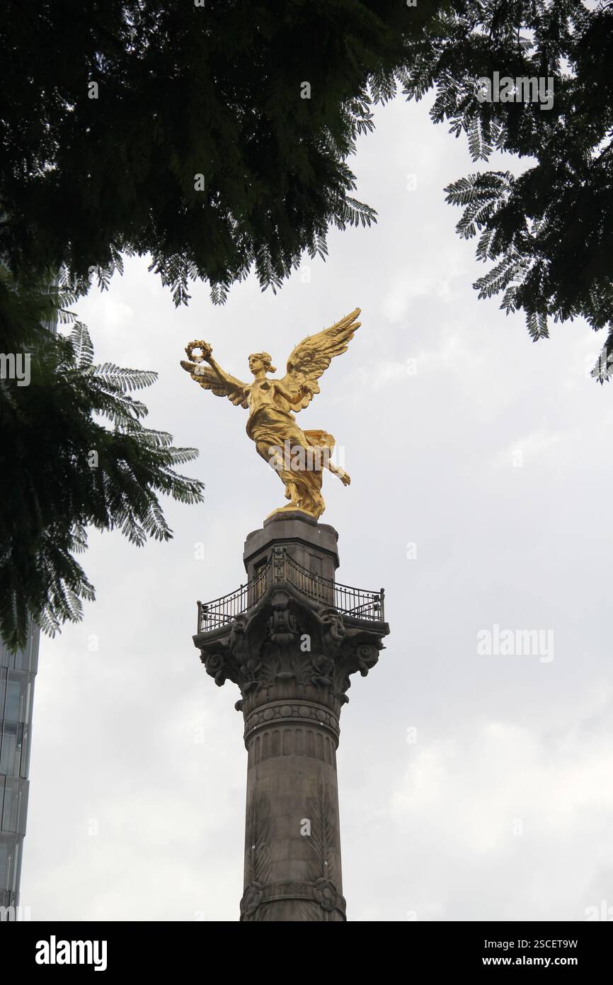 Mexico City, Mexico - Aug 23 2023: The Angel of Independence Monument ...
