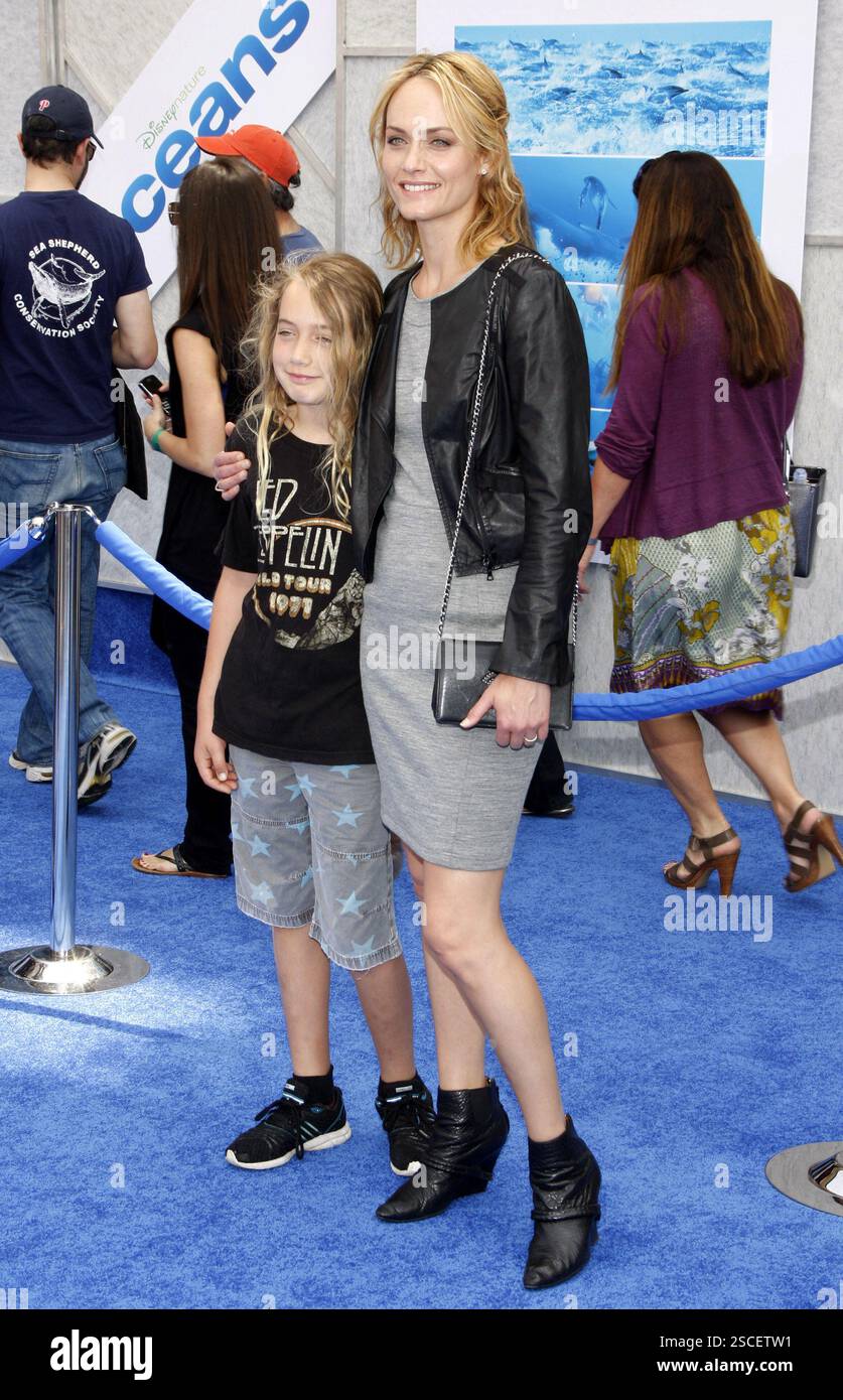 Amber Valletta at the Los Angeles premiere of 'Oceans' held at the El ...