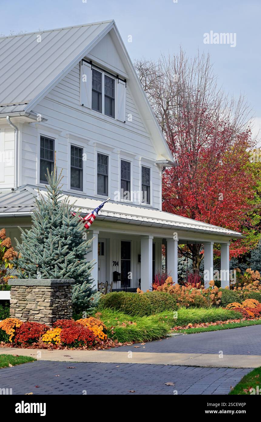 Wheaton, Illinois, USA. Fall is on display around a suburban Chicago ...