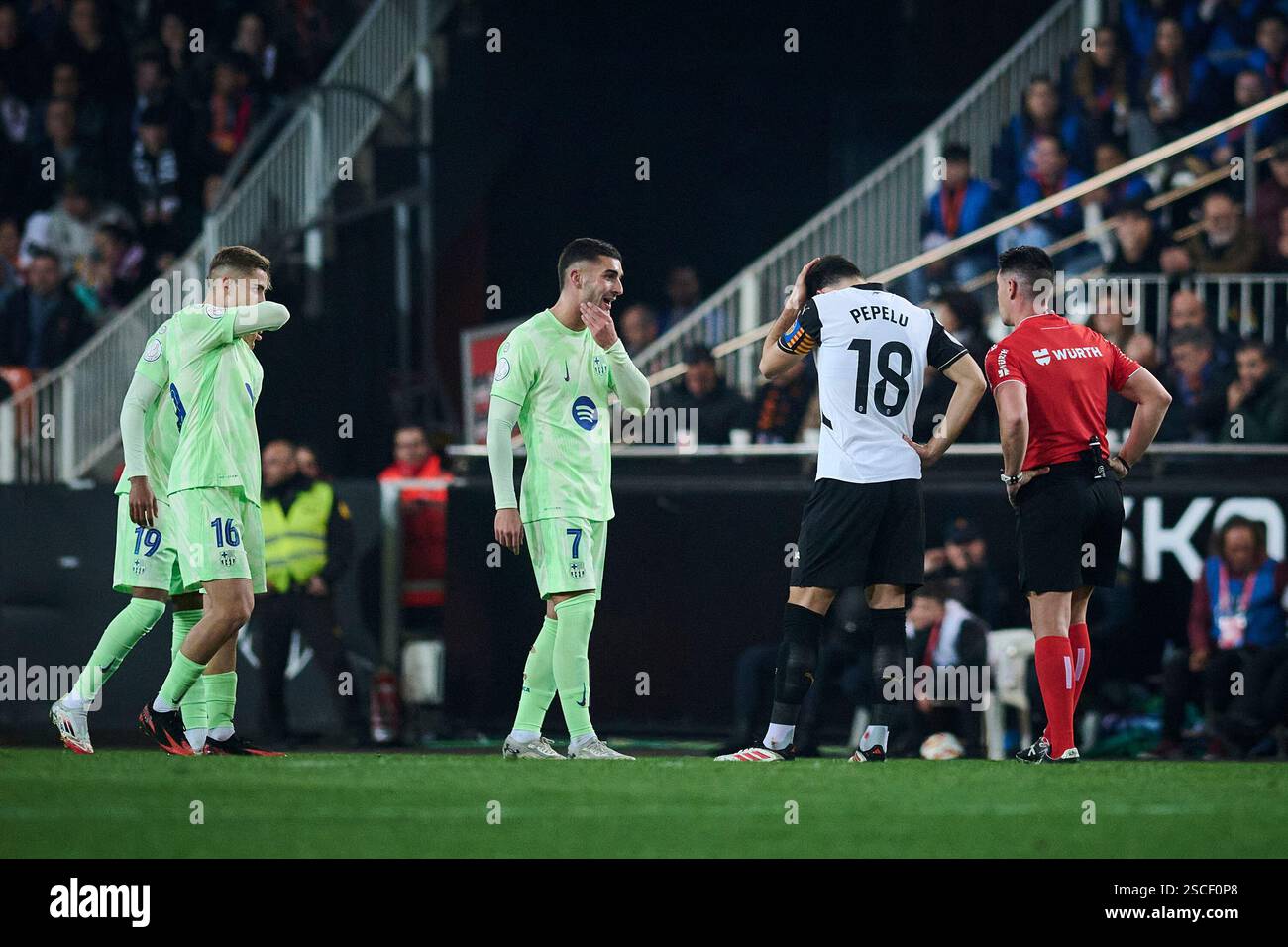Valencia, Spain. 06th Feb, 2025. Valencia CF's Pepelu (r) and FC ...