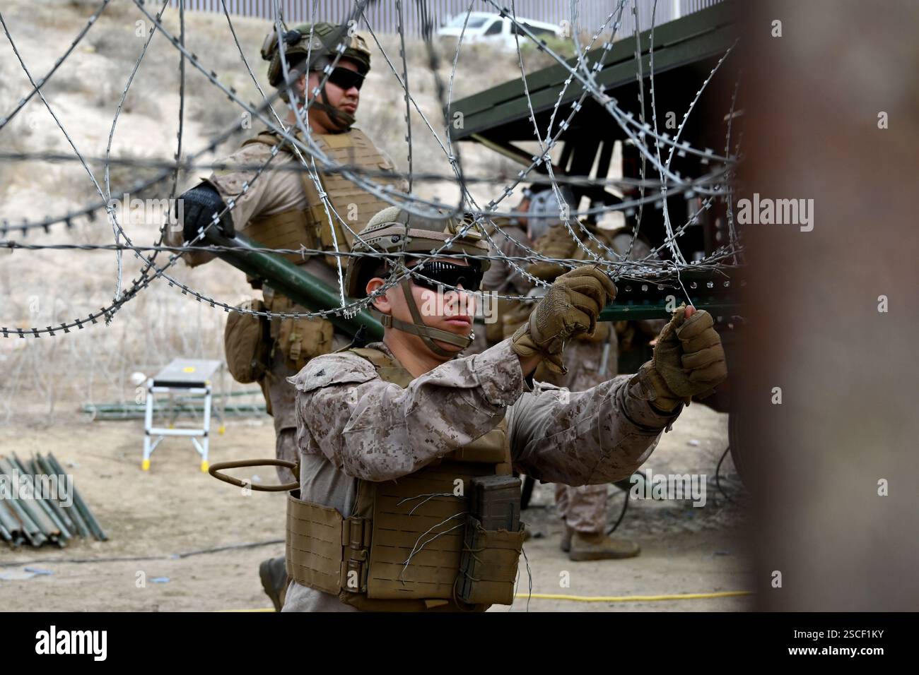 Tijuana, Mexico. 06th Feb, 2025. Members of the US Marine Corps install ...