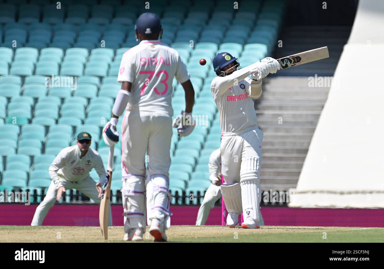 Australia won the final Pink Test in Sydney to reclaim the Border ...