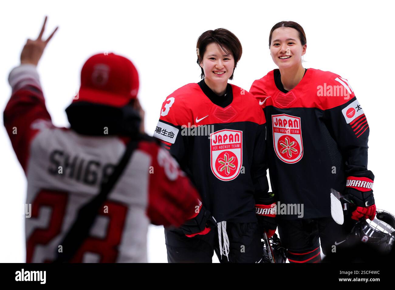 Hokkaido, Japan. 6th Feb, 2025. (L-R) Aoi Shiga, Akane Shiga (JPN) Ice ...