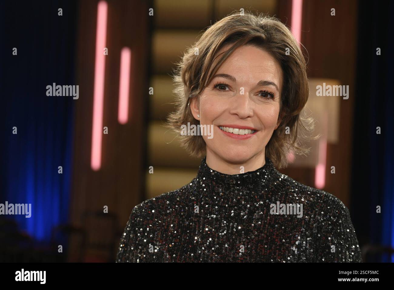 Moderatorin Anna Planken als Moderatorin in der WDR Talkshow Kölner ...