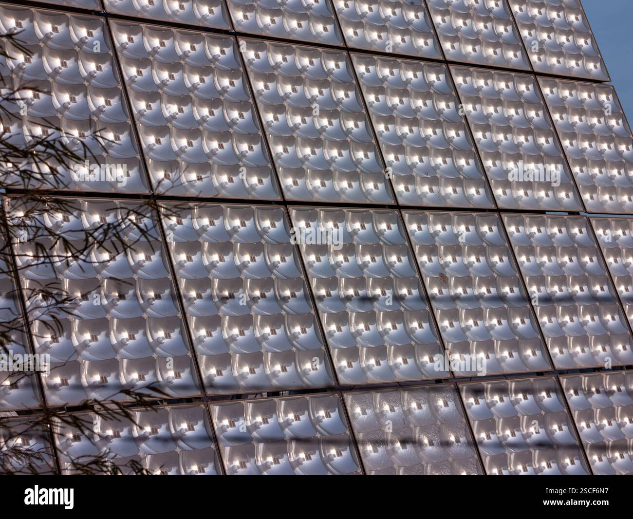 Obsolete Solar Farm Stock Photo - Alamy