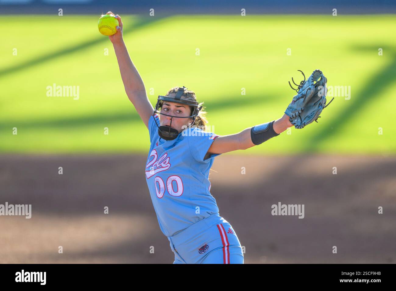 Florida Atlantic pitcher Gabby Sacco (00) throws the ball from the ...