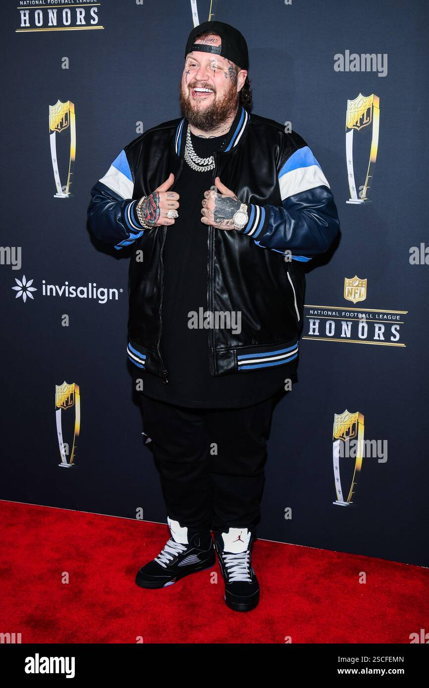 New Orleans, USA. 06th Feb, 2025. Jelly Roll walking on the red carpet ...