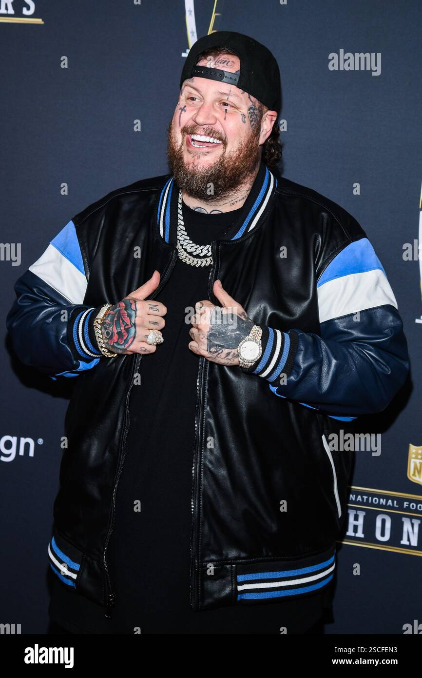 New Orleans, USA. 06th Feb, 2025. Jelly Roll walking on the red carpet ...