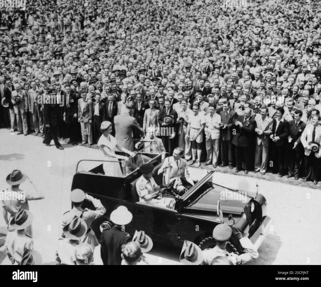 BLACK AND WHITE ONLY BEST QUALITY AVAILABLE File photo dated 04/02/54 ...