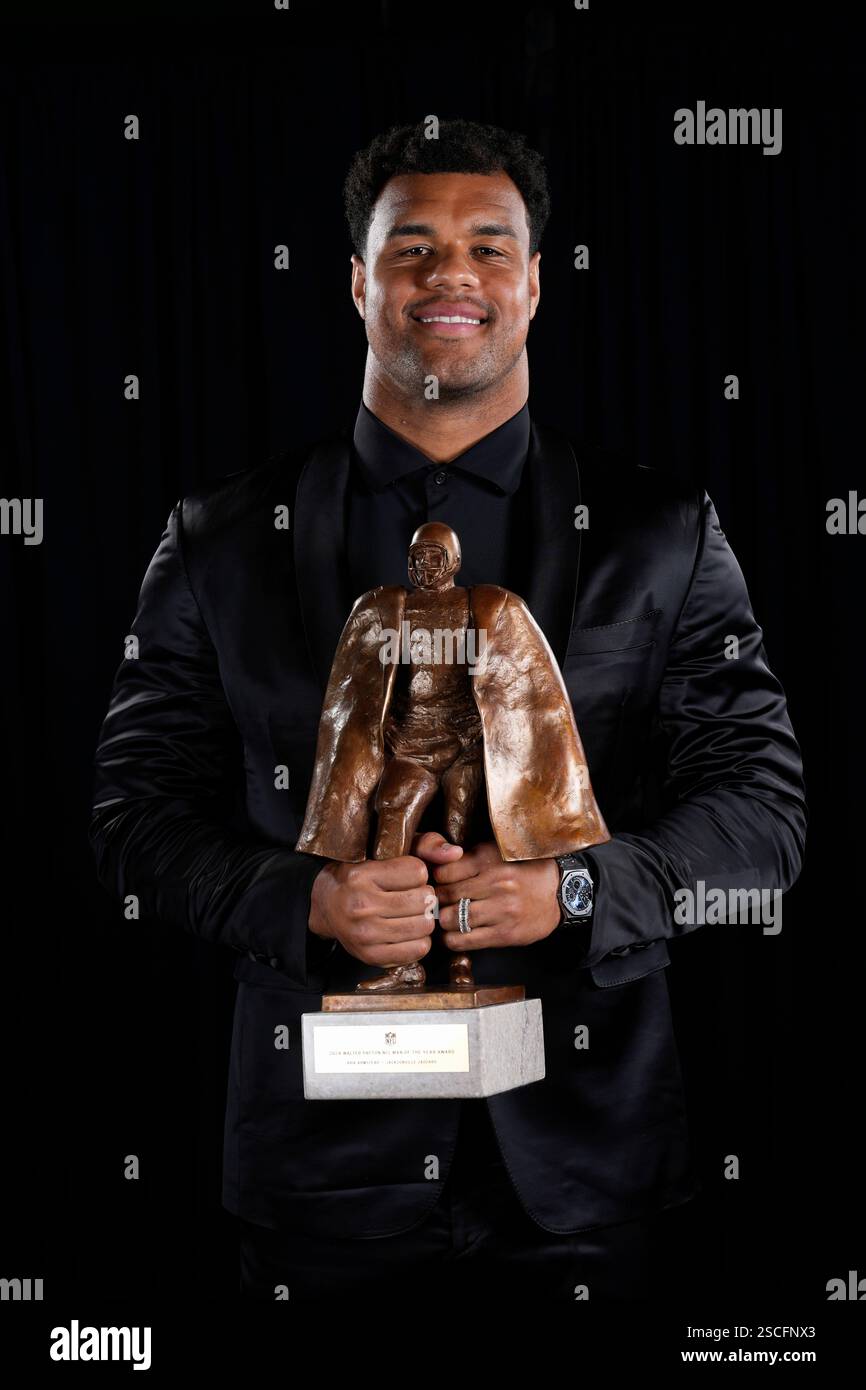Jacksonville Jaguars' Arik Armstead, Walter Payton NFL Man of the Year ...