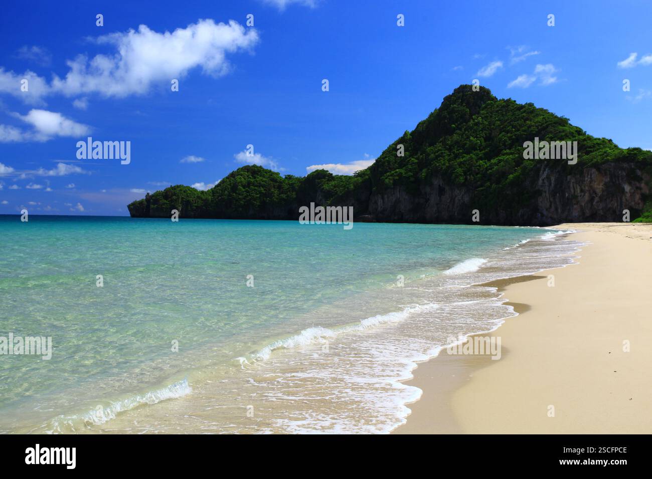 The beauty of the sea, clear water, sandy beach, Thung Sang Bay, Pathio ...
