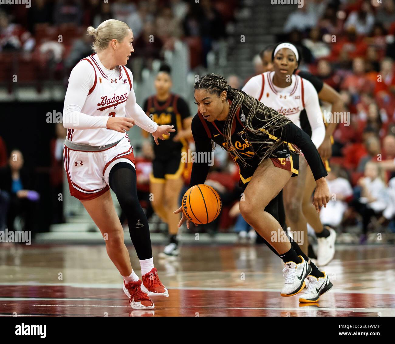 Madison, Wisconsin, USA. 5th Feb, 2025. USC'S KENNEDY SMITH (right ...