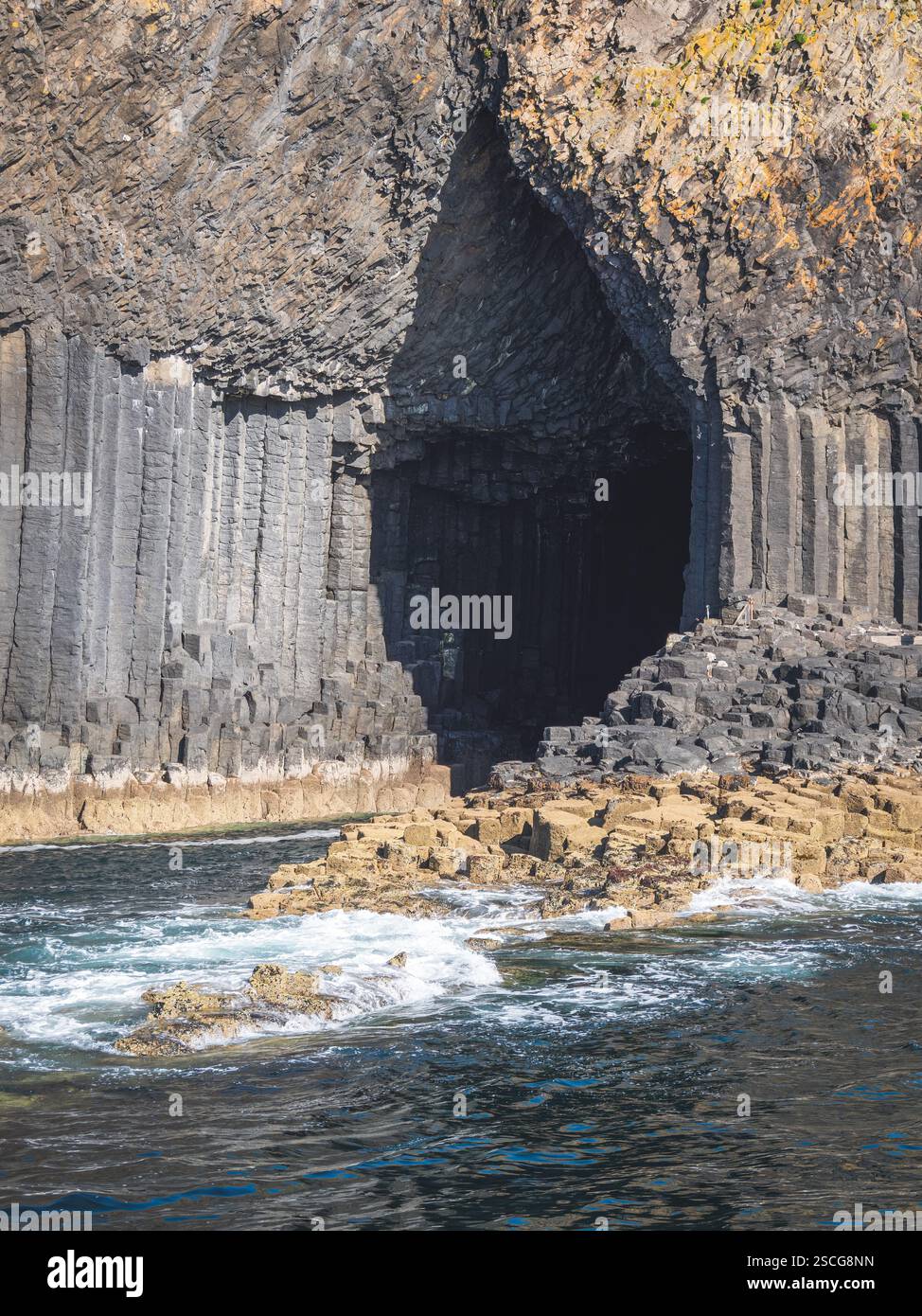 Fingal's Cave on the Isle of Staffa Stock Photo - Alamy