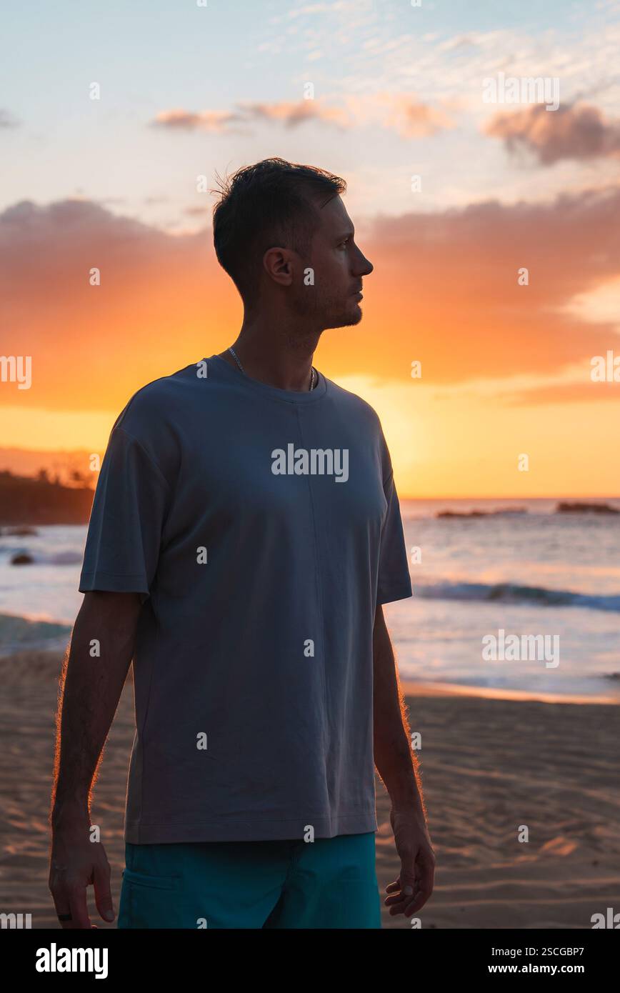 Breathtaking sunset in ocean hi-res stock photography and images - Alamy