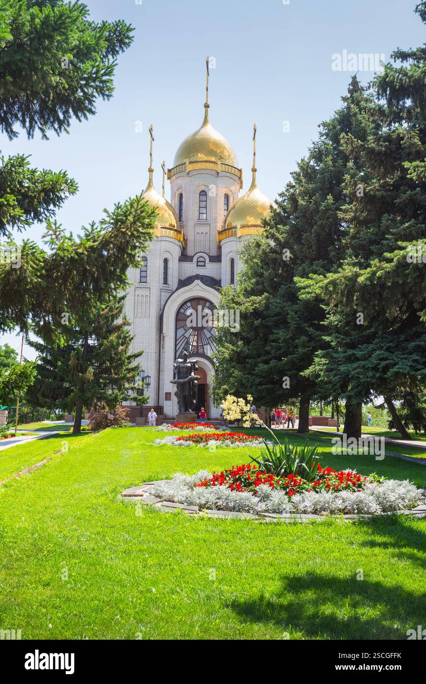 Volgograd, russia statue motherland hi-res stock photography and images ...