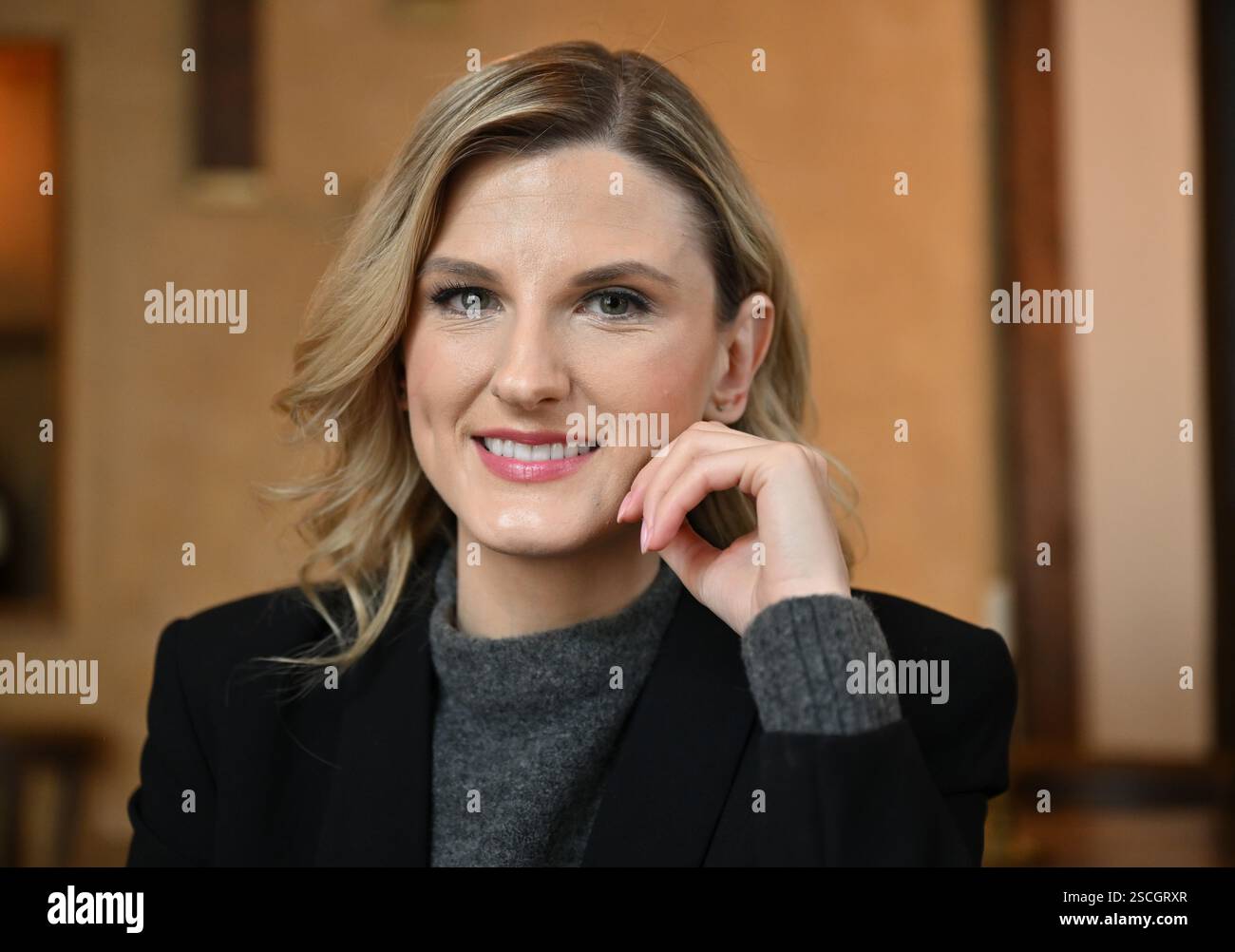 Erfurt, Germany. 06th Feb, 2025. Madlen Rausch, pop singer, is sitting ...