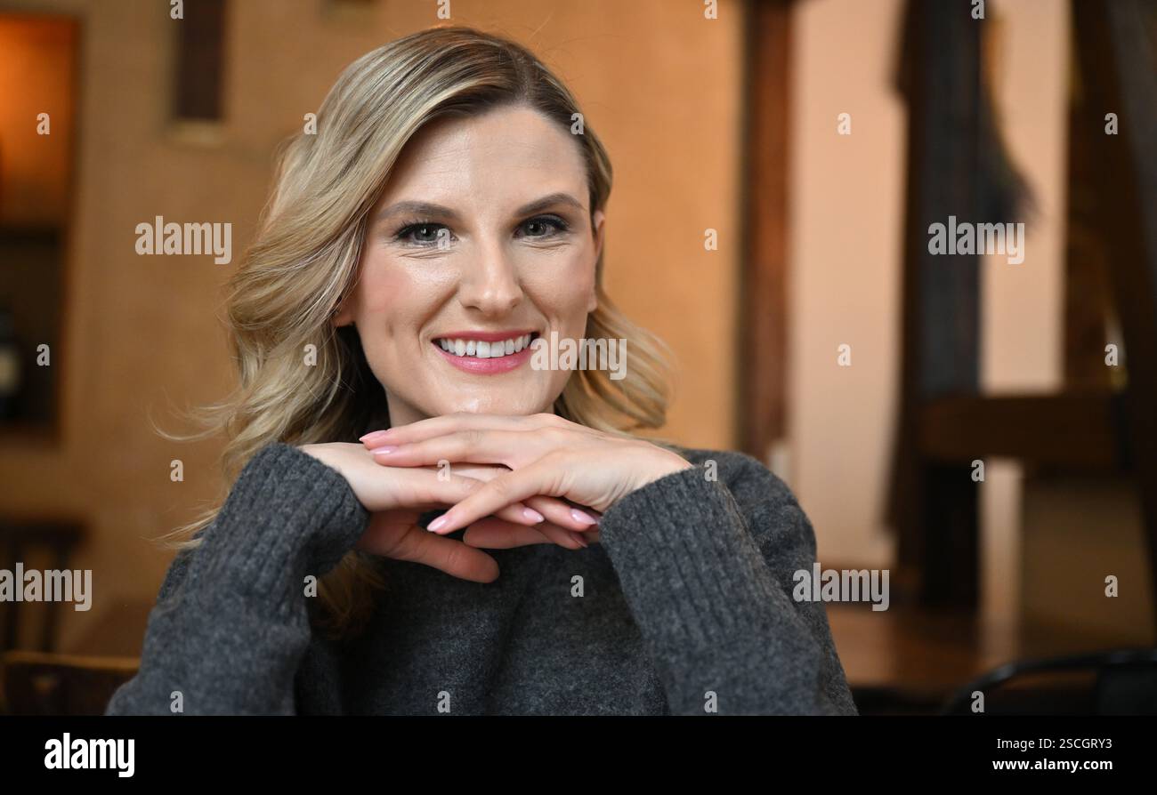 Erfurt, Germany. 06th Feb, 2025. Madlen Rausch, pop singer, is sitting ...