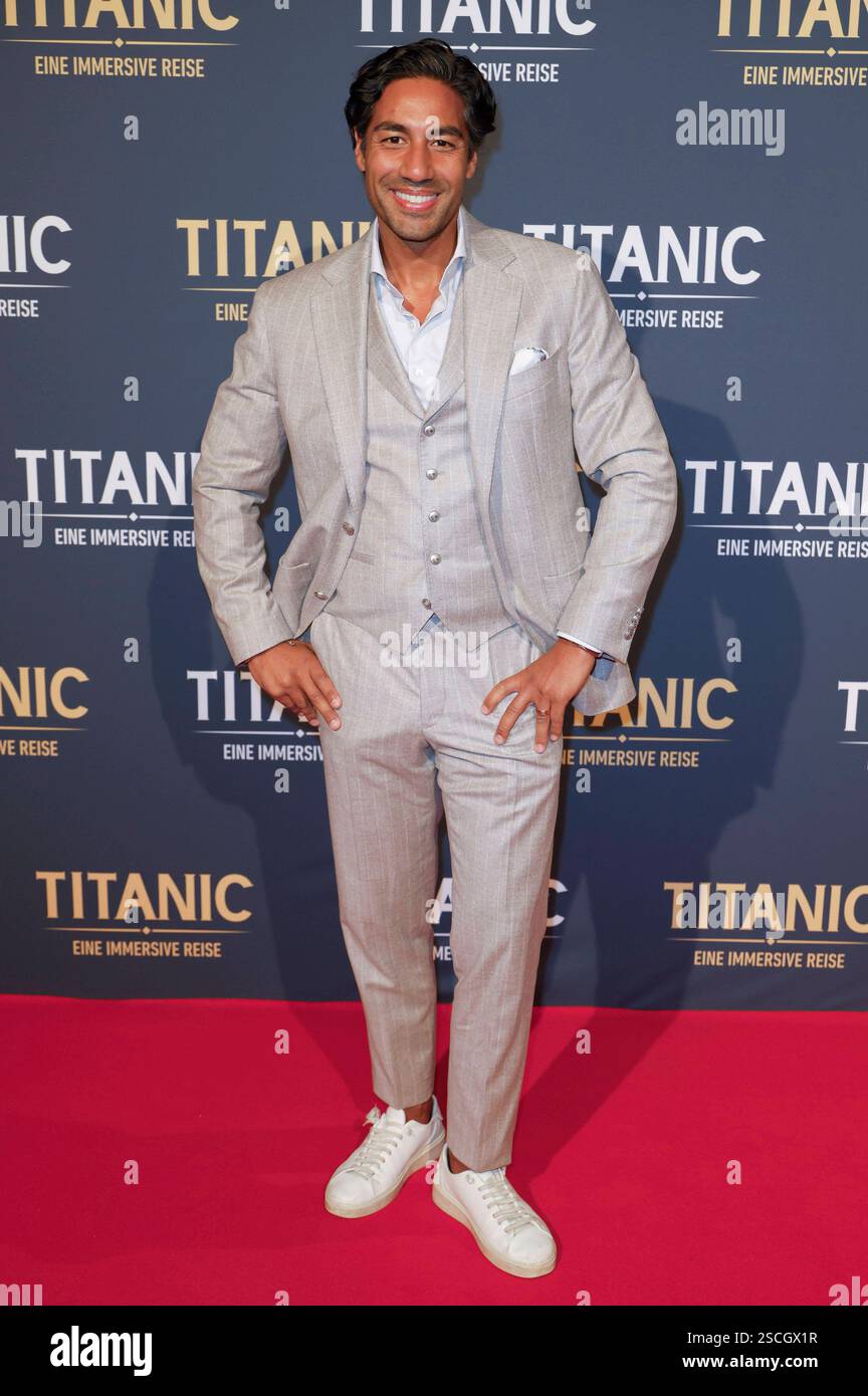Nic Shanker bei der Eröffnung der Ausstellung Titanic: Eine Immersive ...