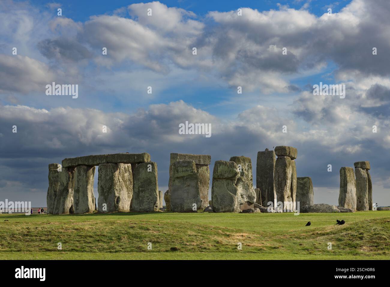 Stonehenge, the famous prehistoric megalithic structure in Wilthire ...