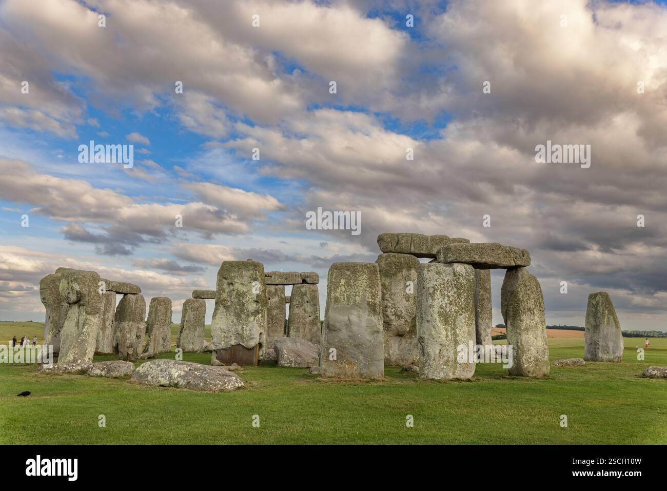 Stonehenge, the famous prehistoric megalithic structure in Wilthire ...