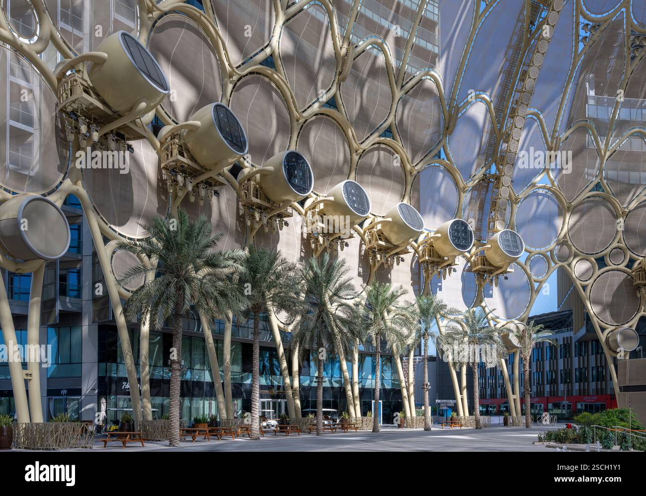 Dubai’s incredible Expo 2020. This semi outdoor building - the Al Wasl ...
