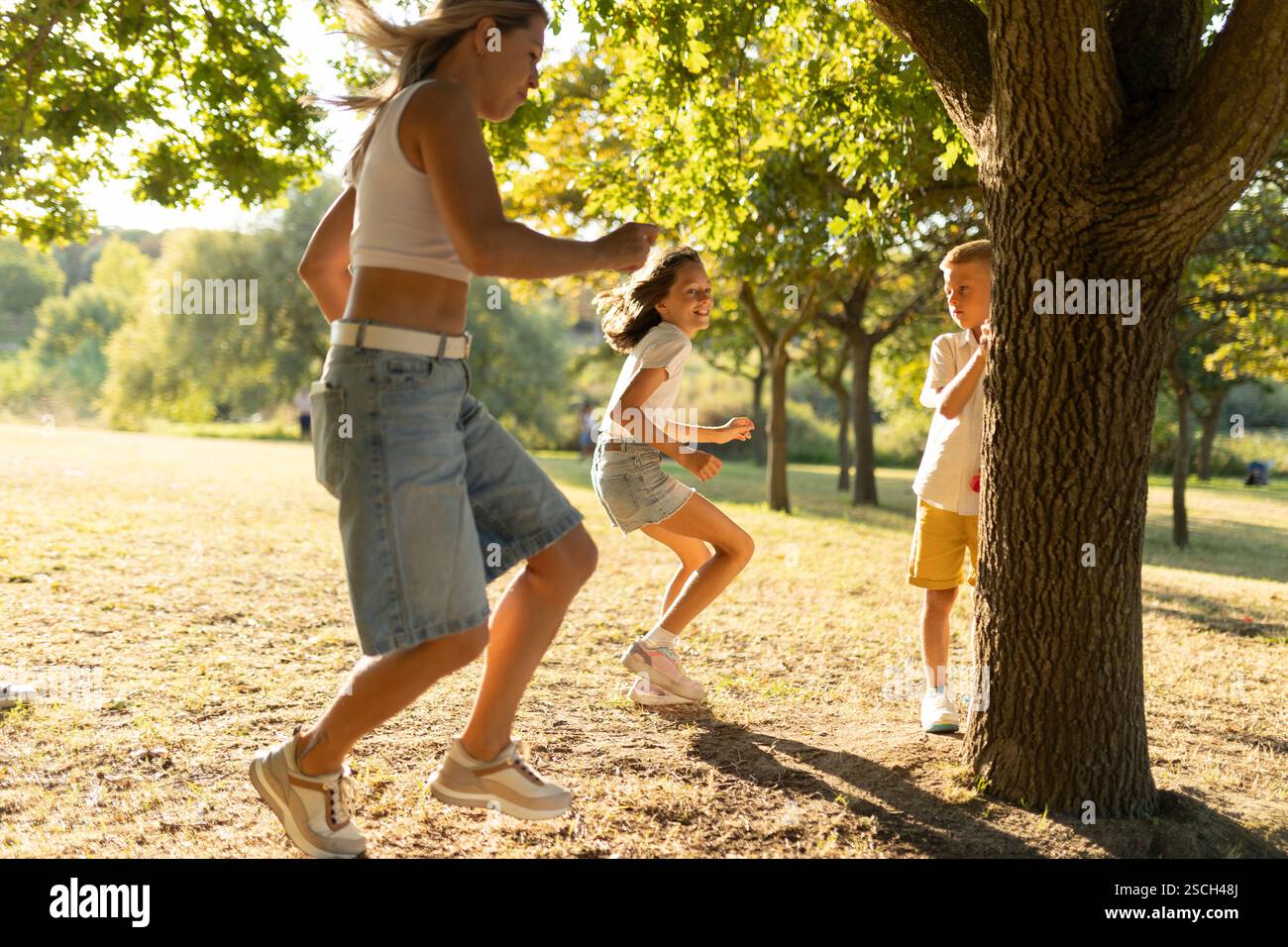Children energetically hi-res stock photography and images - Alamy