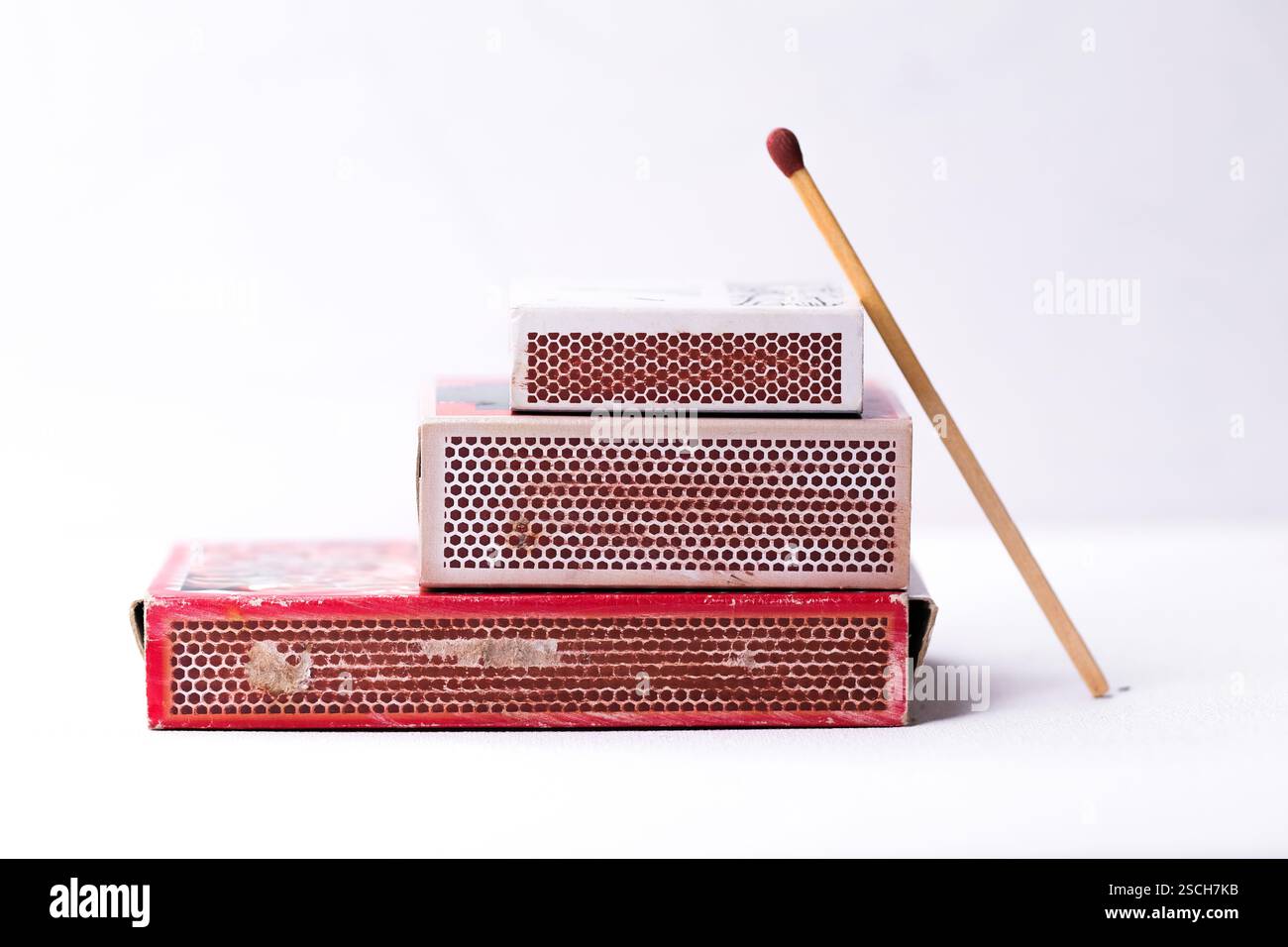 Match boxes hi-res stock photography and images - Alamy