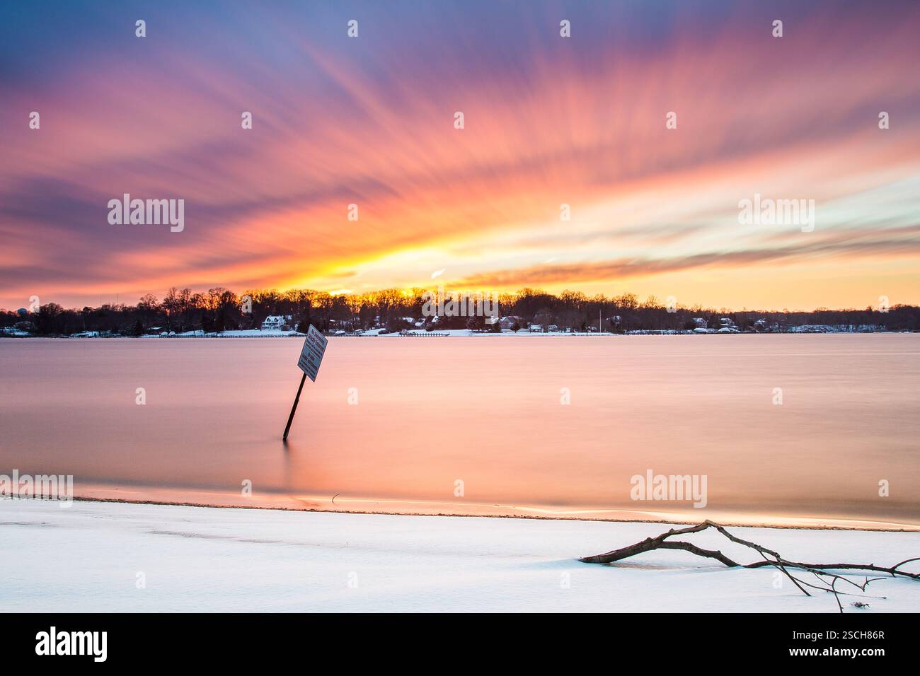 Sunrise over frozen river hi-res stock photography and images - Alamy