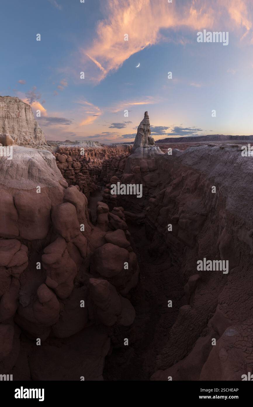 Stunning view of Goblin Valley State Park in Utah, showcasing unique ...