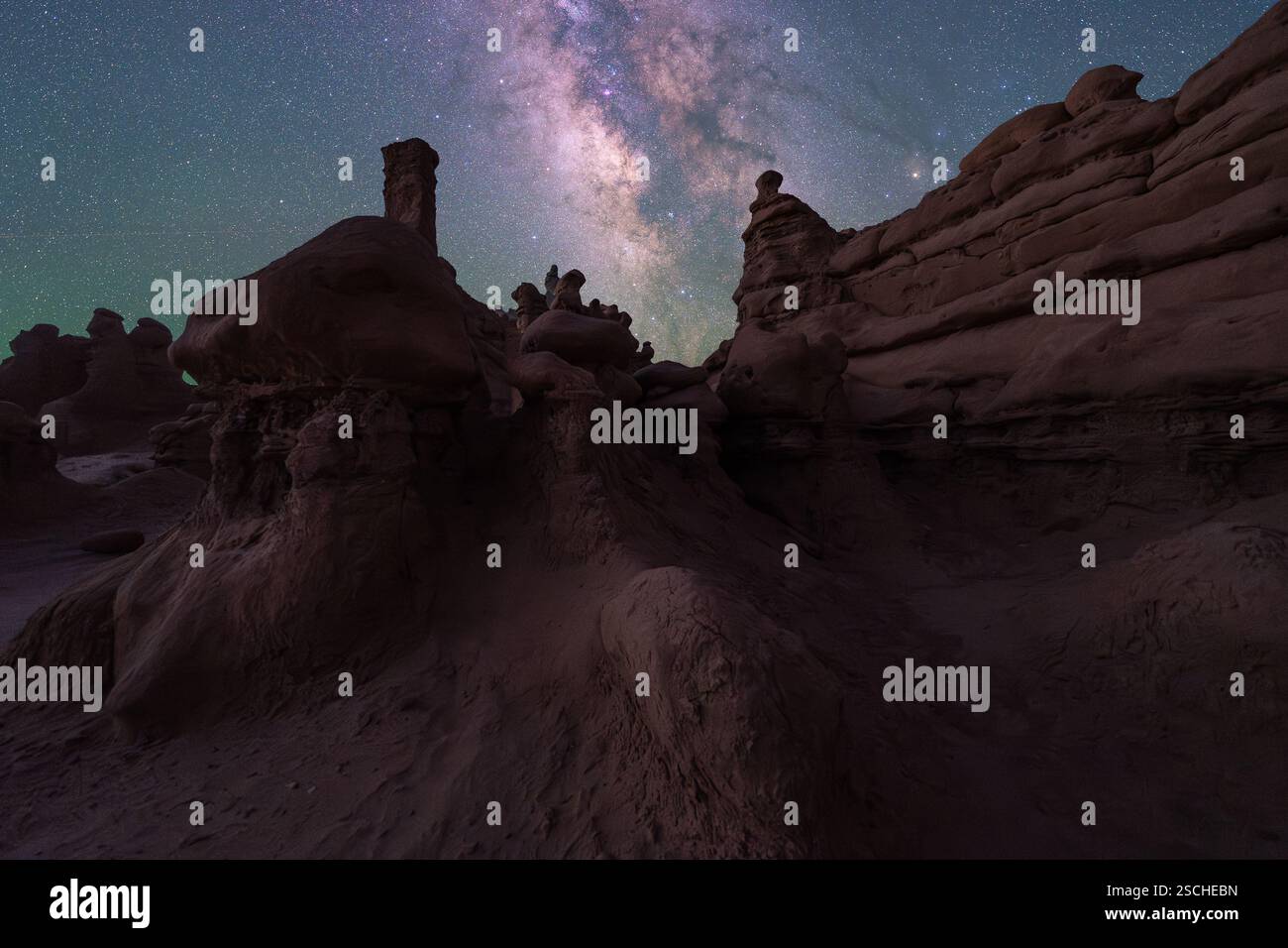 The night sky reveals the Milky Way over Goblin Valley's unique ...