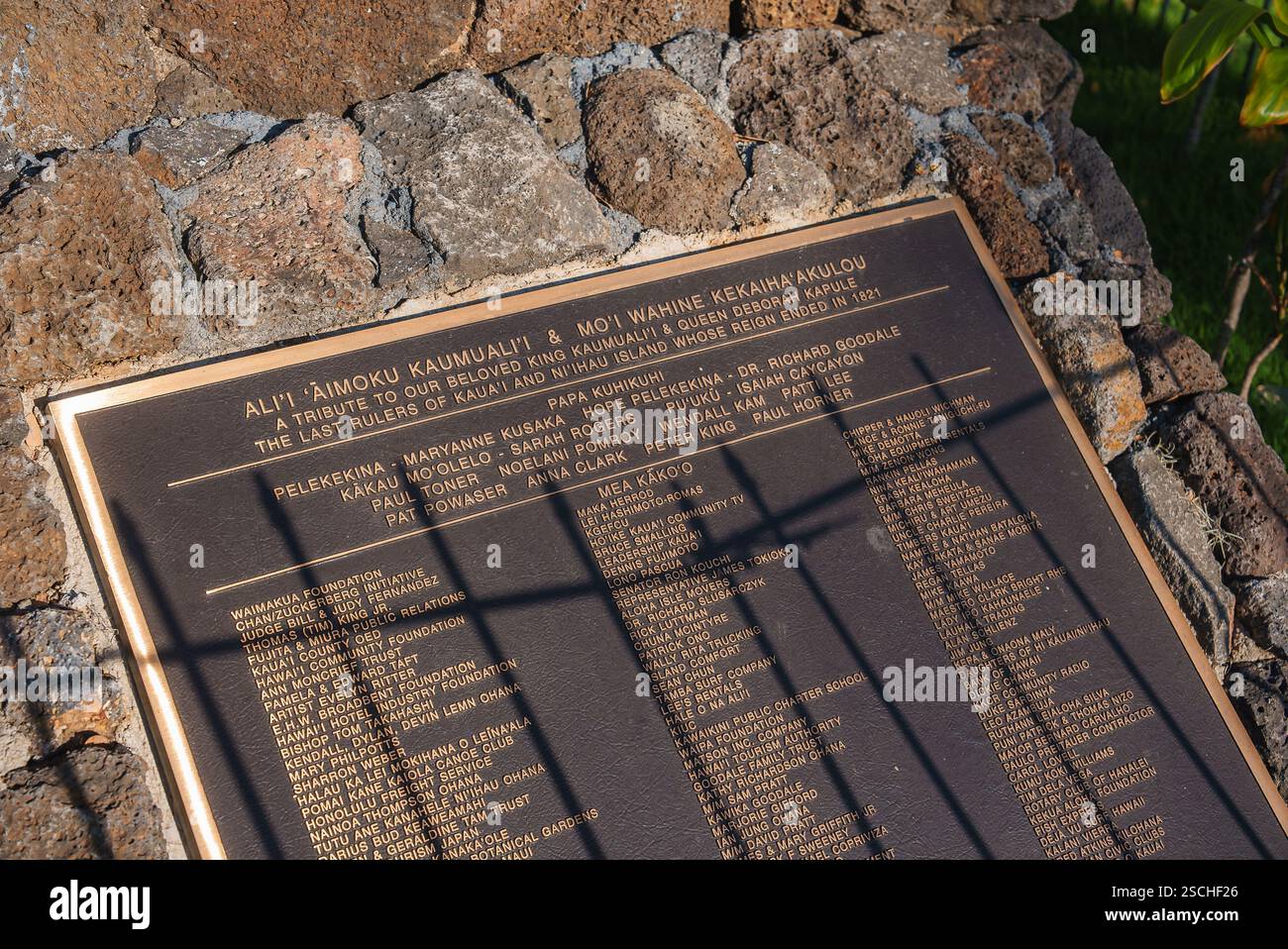Commemorative Plaque Honoring Kauai and Niihau's Last Rulers Stock ...