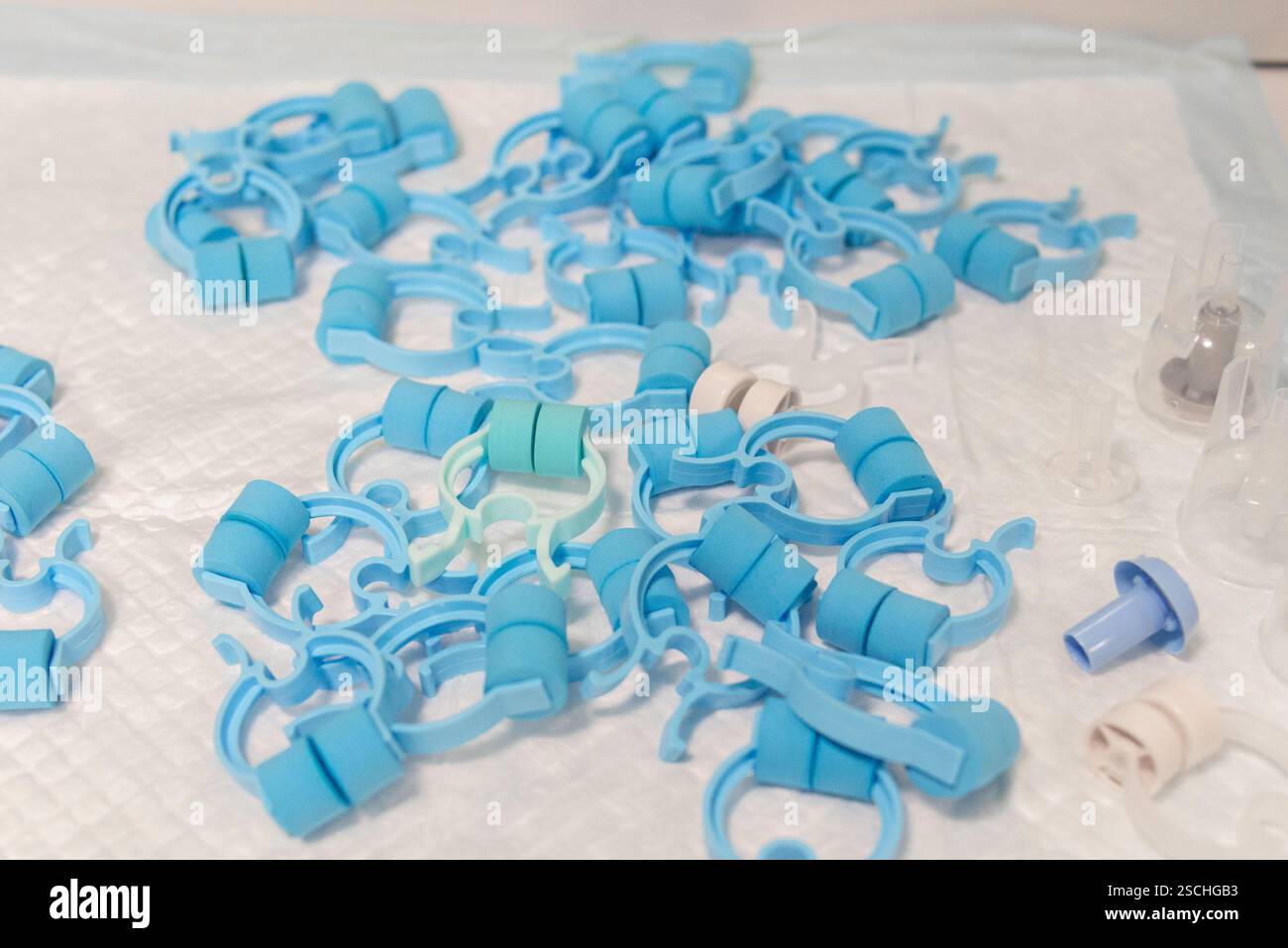 Nose clips for accurate spirometry, for restriction of nasal airflow to ...